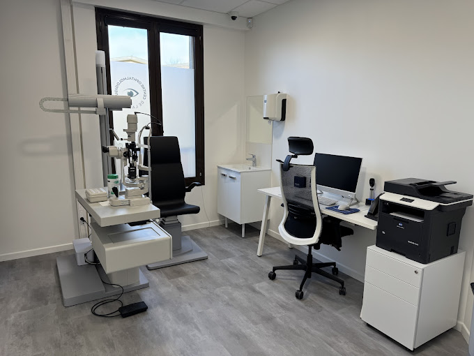 Centre Ophtalmologique de la Gare - RDV Médecins, trouvez le ...